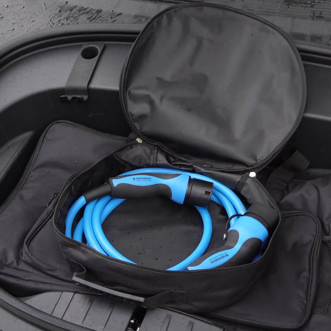 Tesla charging cable bag for type 2 charging cables – Tesla Ausstatter